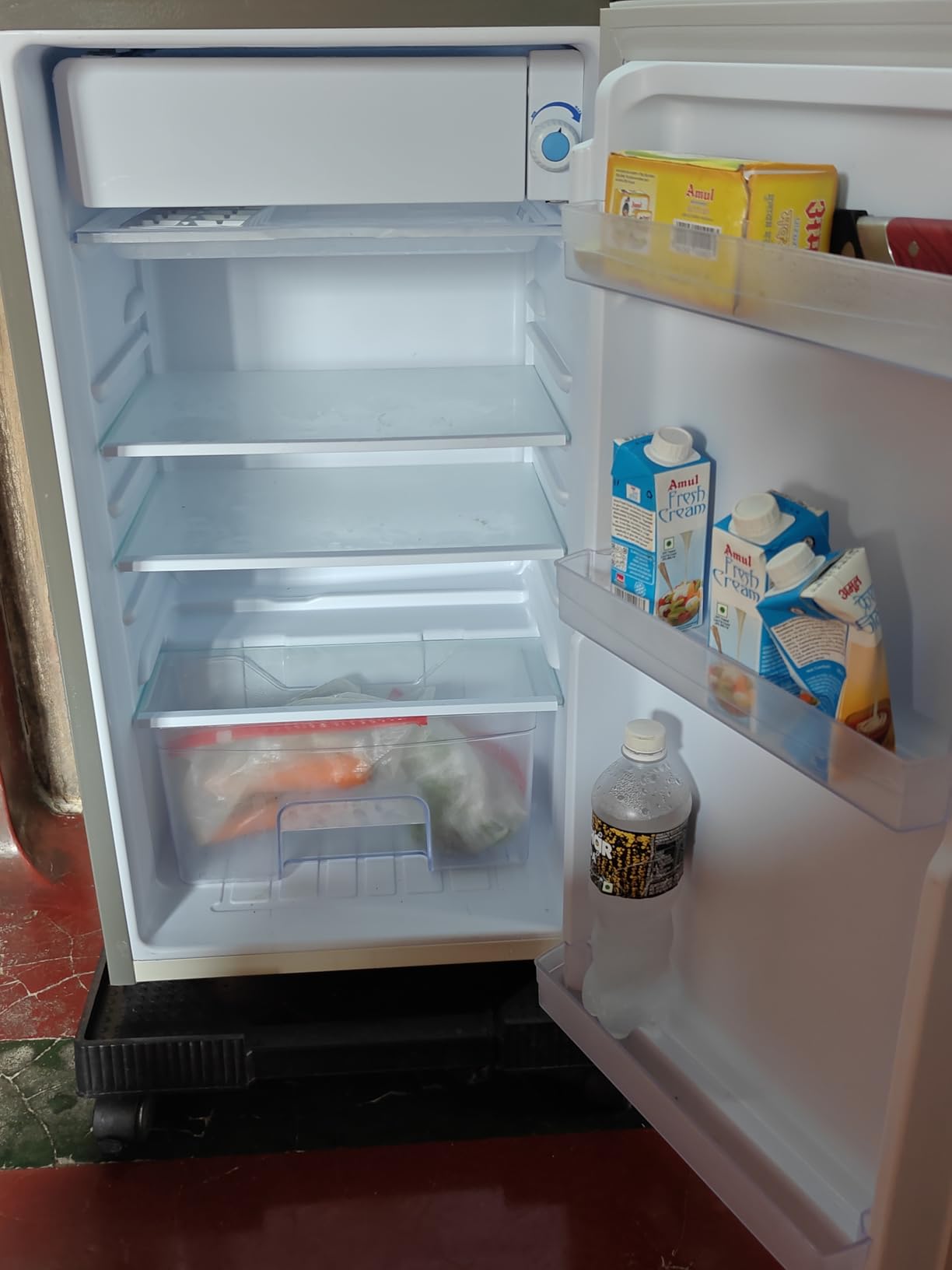 Lloyd 92L Direct Cool Single Door 1 Star Refrigerator