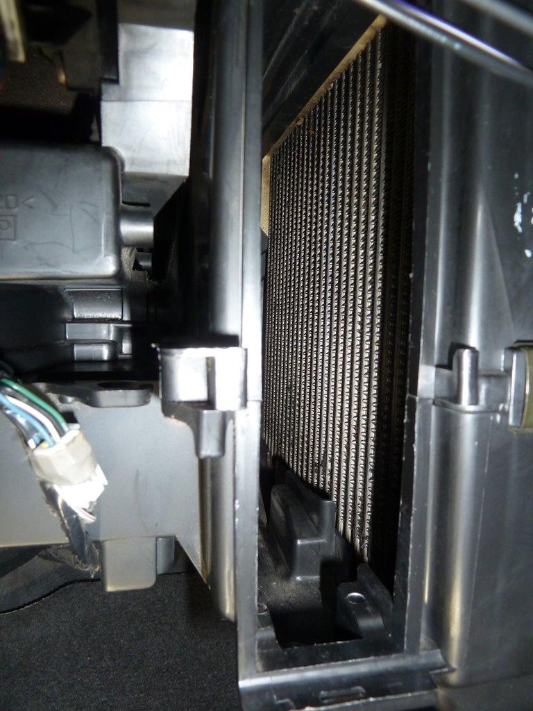 Amazon.co.jp: PIT WORK(ピットワーク) エアコンフィルター 花粉対応 スカイライン BNR34 ENR34 ER34 HR34 用 AY684-NS002 : 大型家電