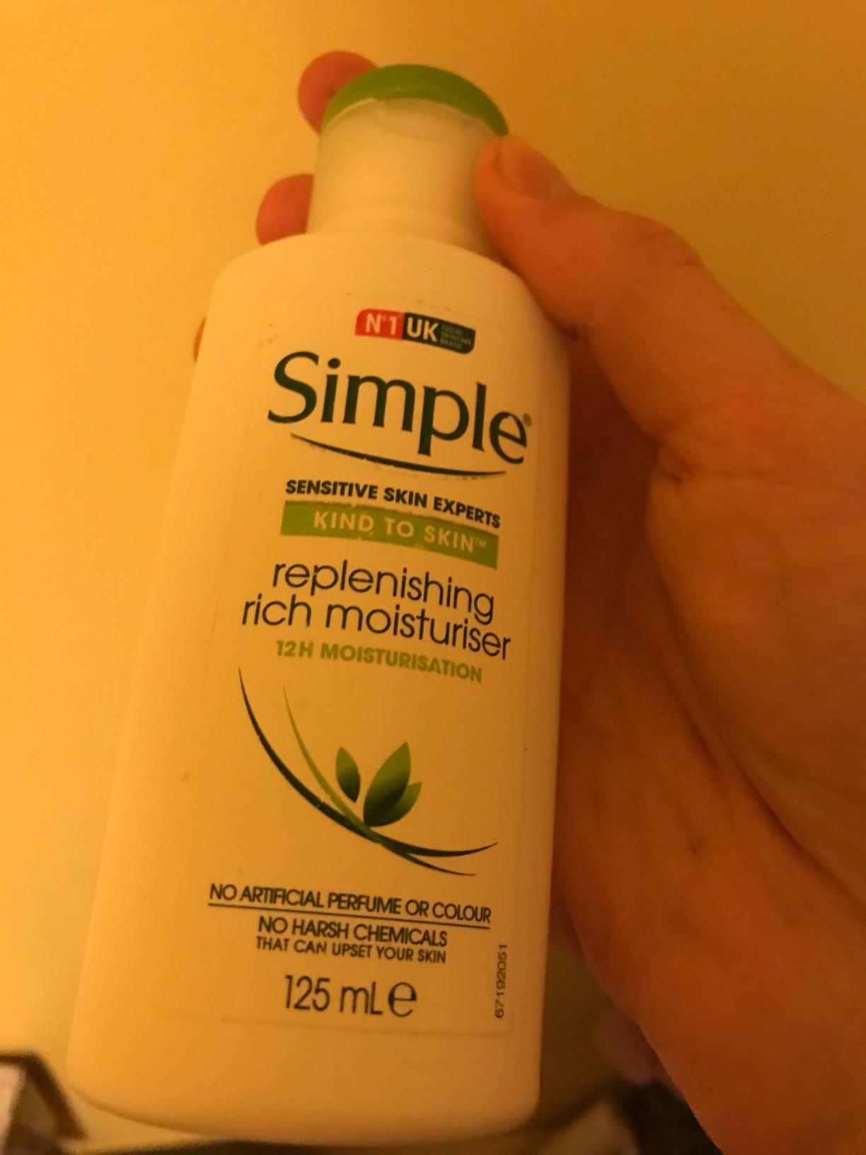 Simple Kind to Skin Replenishing Rich Moisturiser, 125 ml : Amazon.co ...