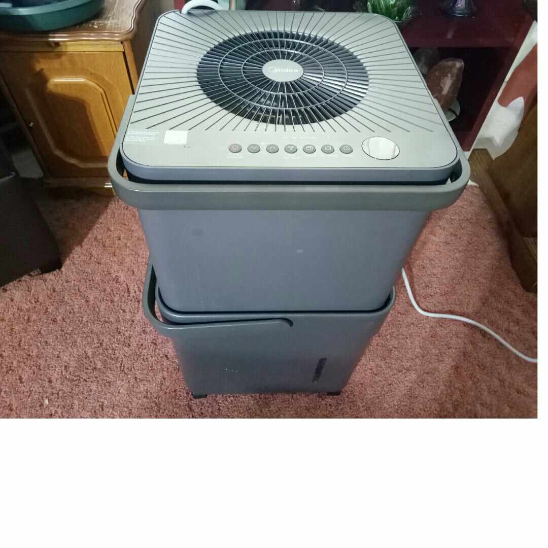 Watch Midea Cube Dehumidifier with Pump and Drain Hose review on Amazon ...