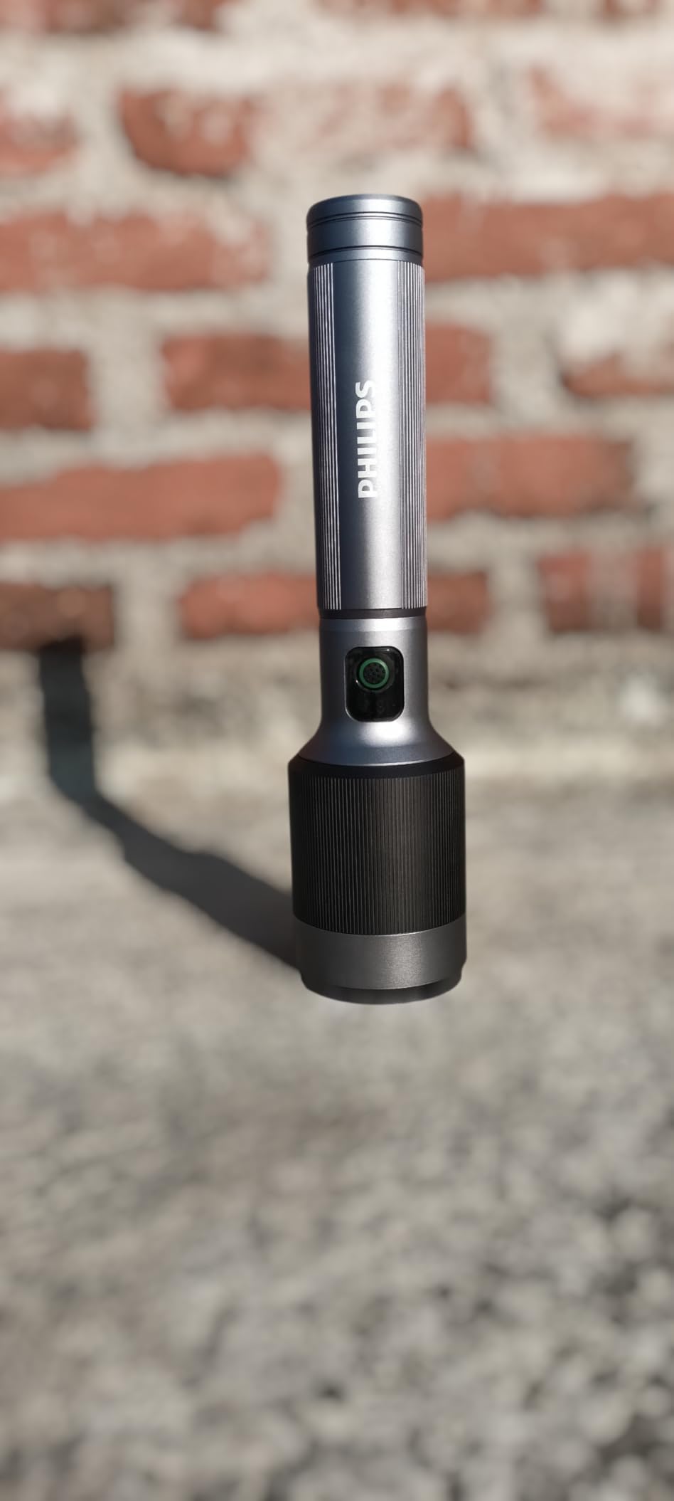 PHILIPS 9000mAh LED Torch Light 3000LM Flashlight