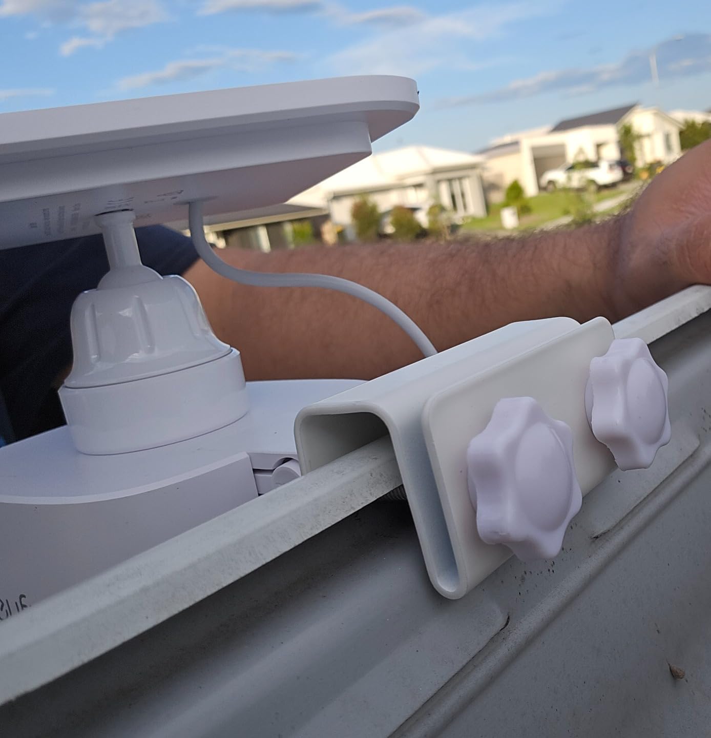 HOLACA Weatherproof Gutter Mount for evfy SoloCam S340 : Amazon.com.au ...
