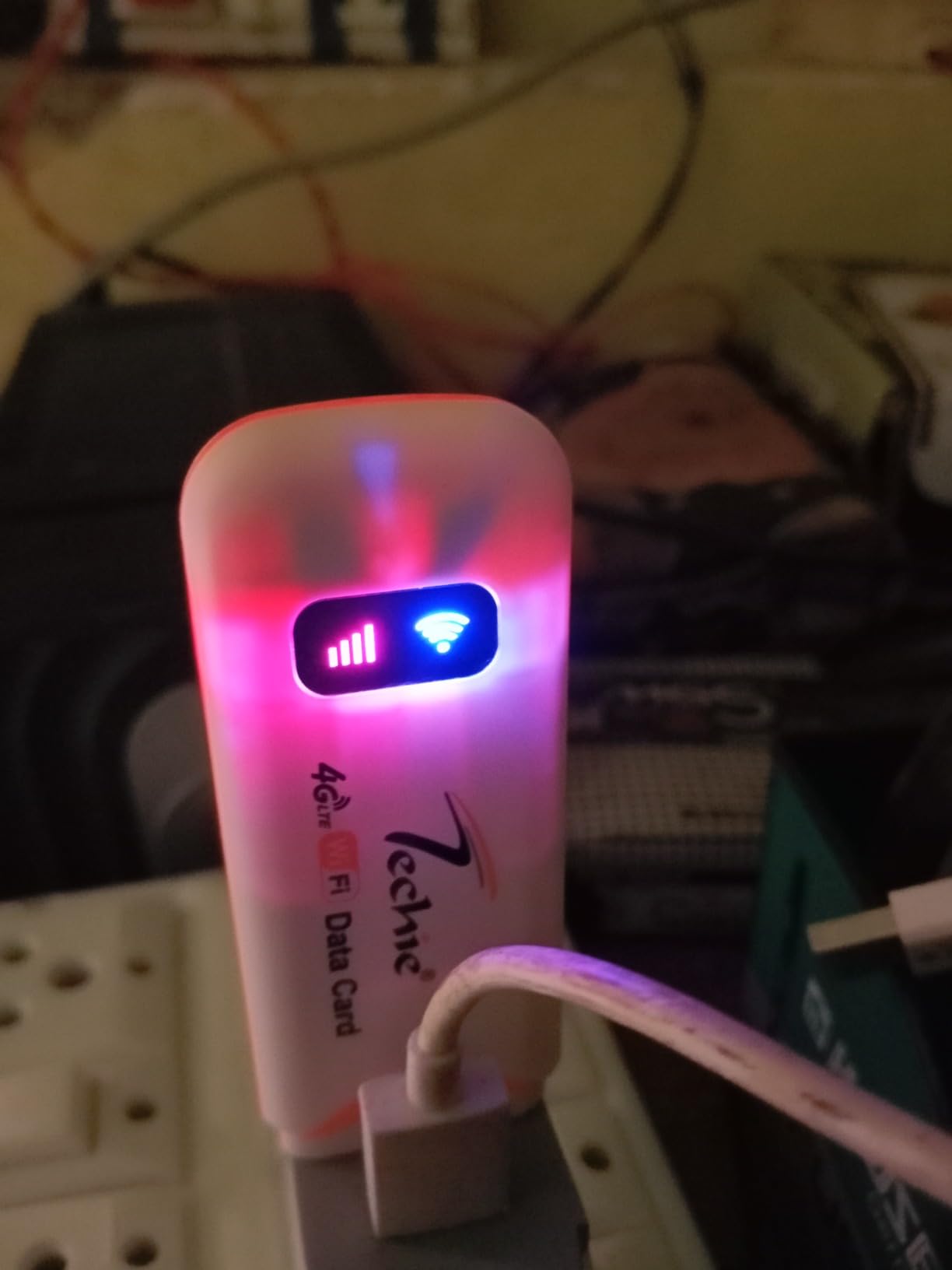Techie 150Mbps 4G USB WiFi Dongle/Modem
