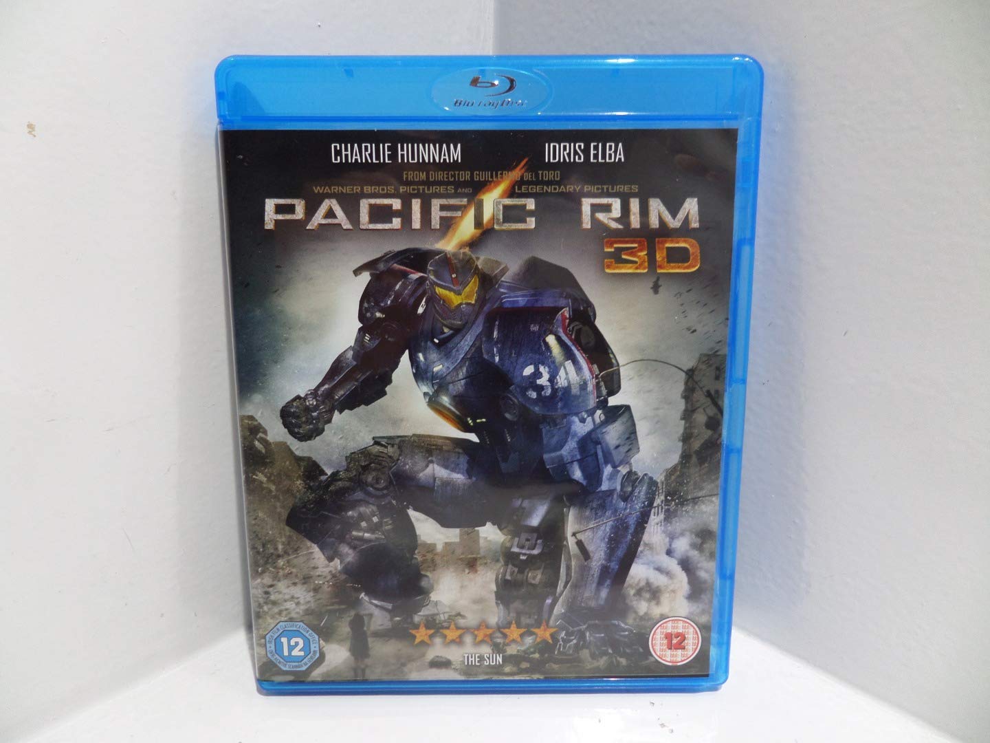 Amazon.com: Pacific Rim (3D) [3D Blu-ray] : Idris Elba, Charlie Day ...