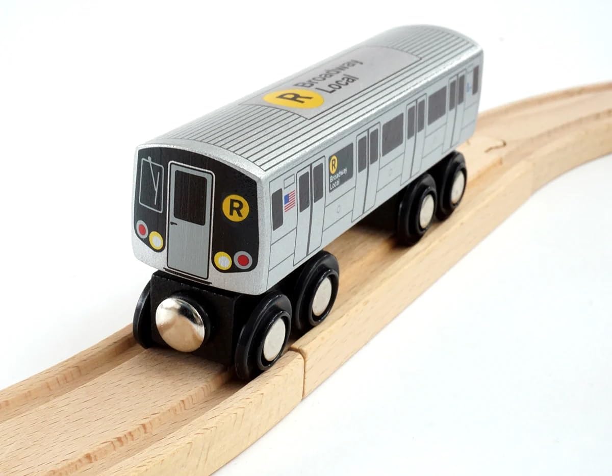 Amazon.com: Munipals MP01-110R R-Train Broadway Local Wooden Subway ...