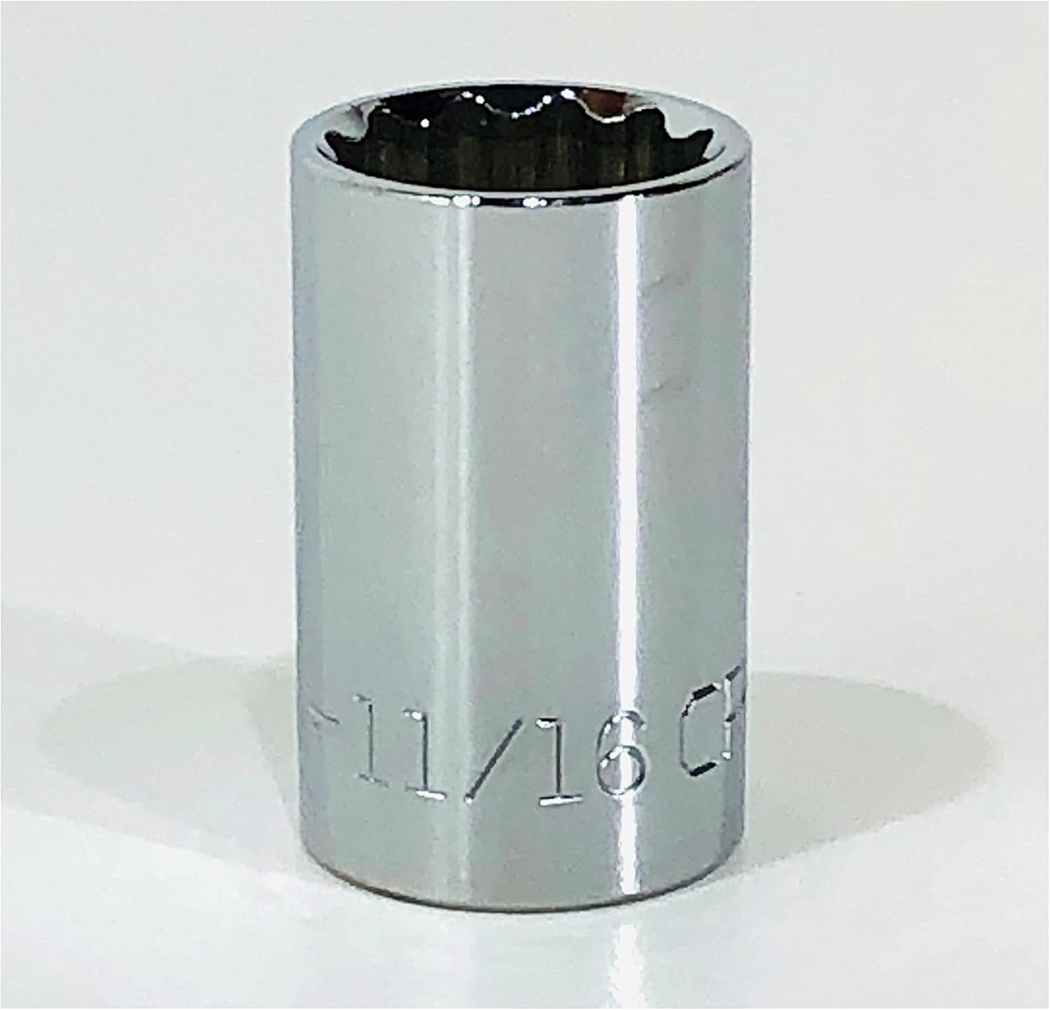 Amazon.com: 11/16" SAE/Standard 1/2" Drive 12 Point Socket - 47507 ...