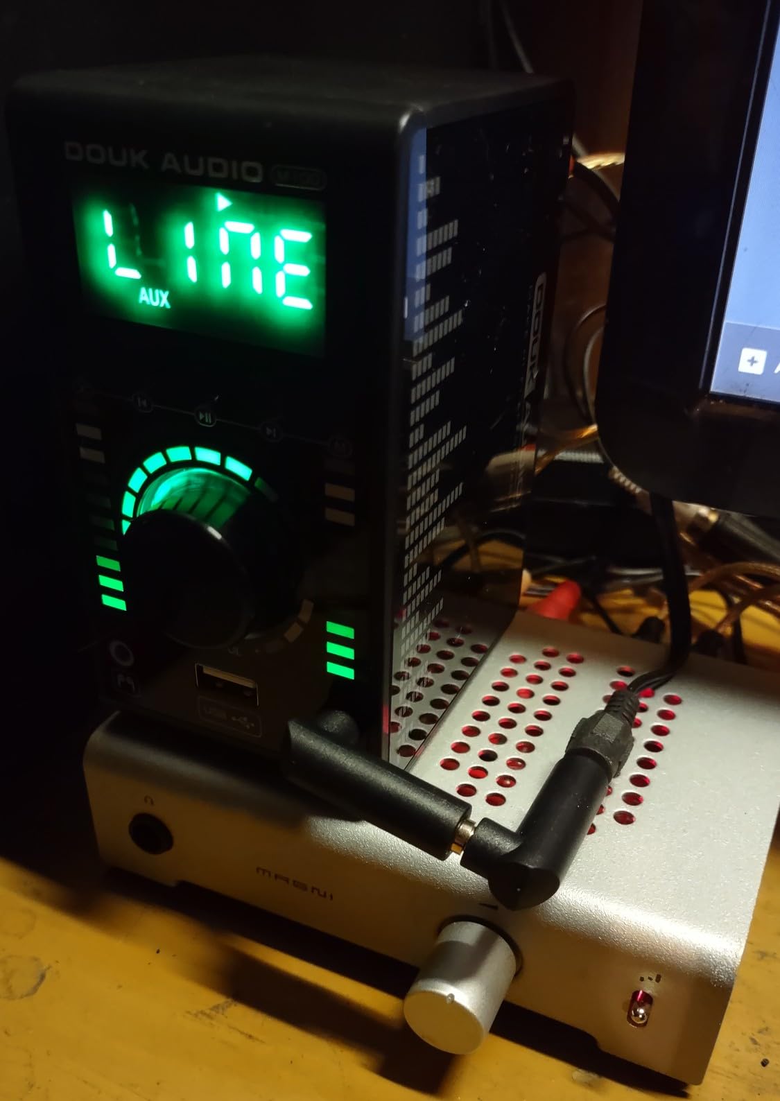 Amazon.com: Douk Audio M100 136W Mini Bluetooth 5.0 Power Amplifier, 2. ...