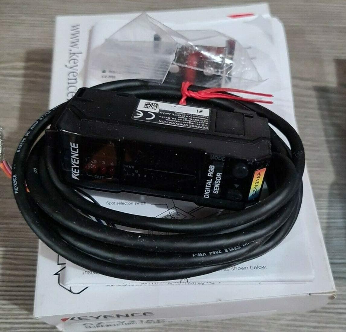 Amazon.co.jp: 1個 新CZ-V21AP+CZ-H32 光電センサ デジタルカラー判別センサ CZ-V20 シリーズ CZ ...