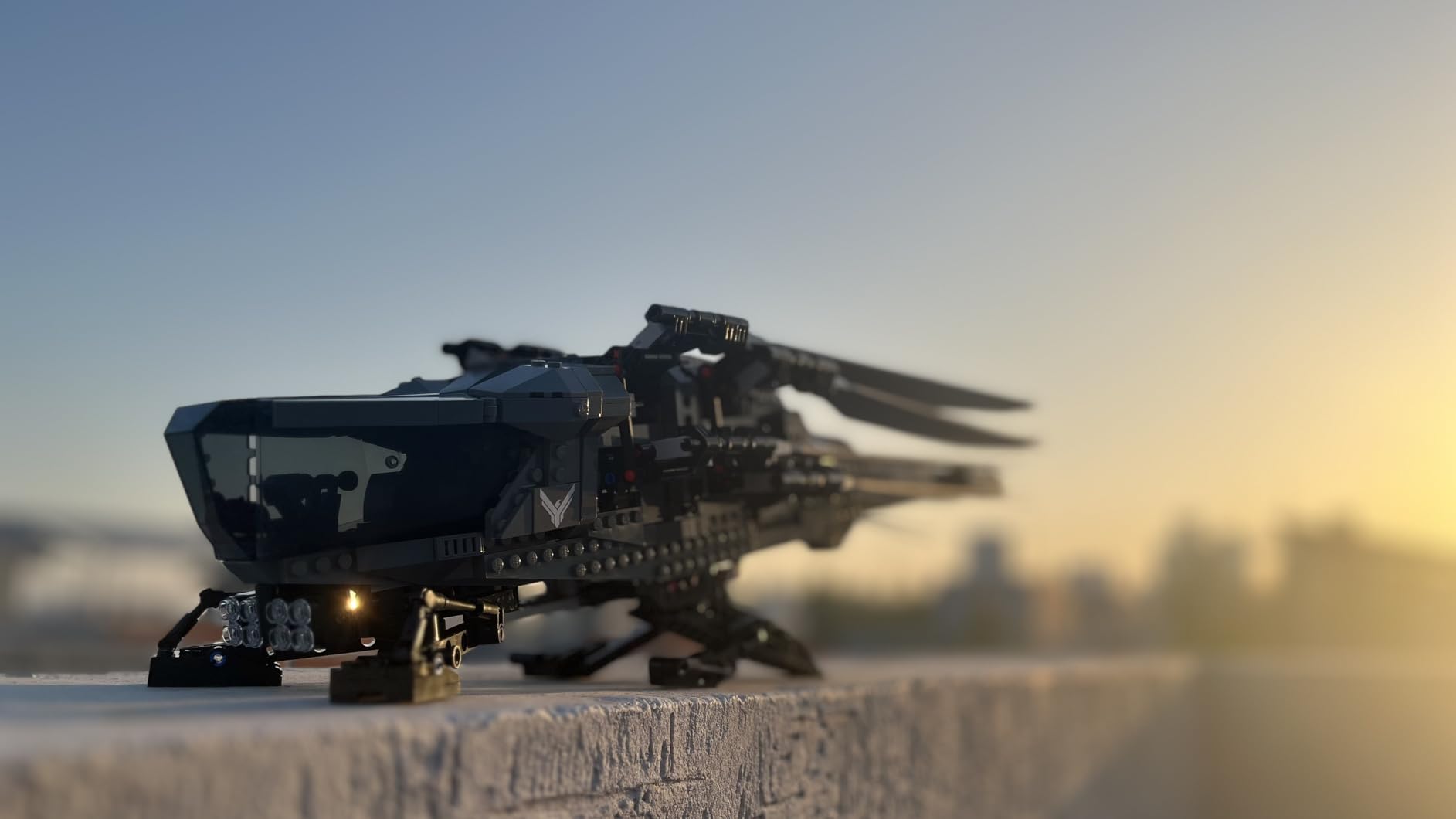 LEGO Icons Dune Atreides Royal Ornithopter Set 10327 (1369 Pieces ...