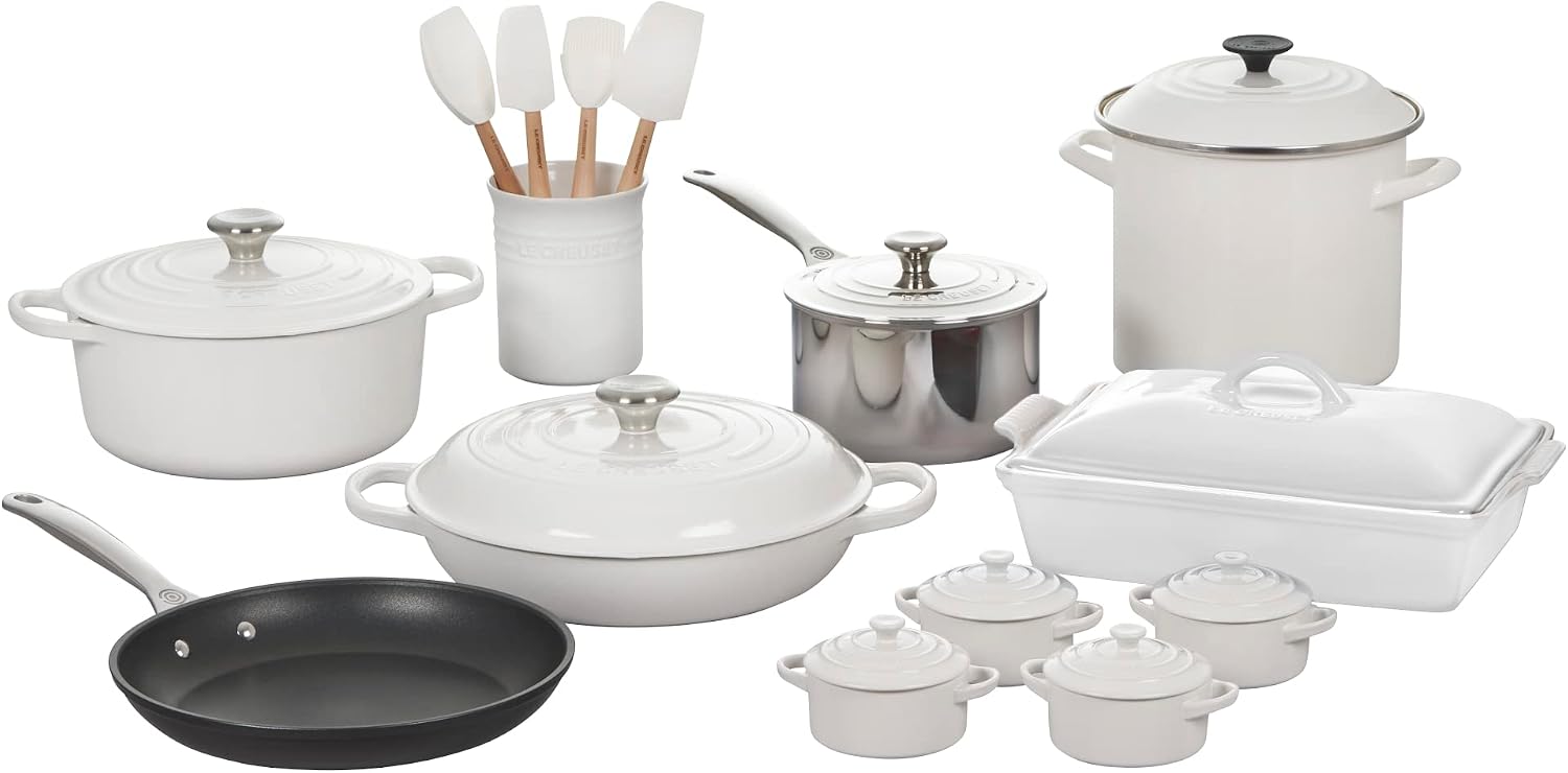 Amazon.com: Le Creuset White 20 Piece Mixed Material Cookware Set: Home ...