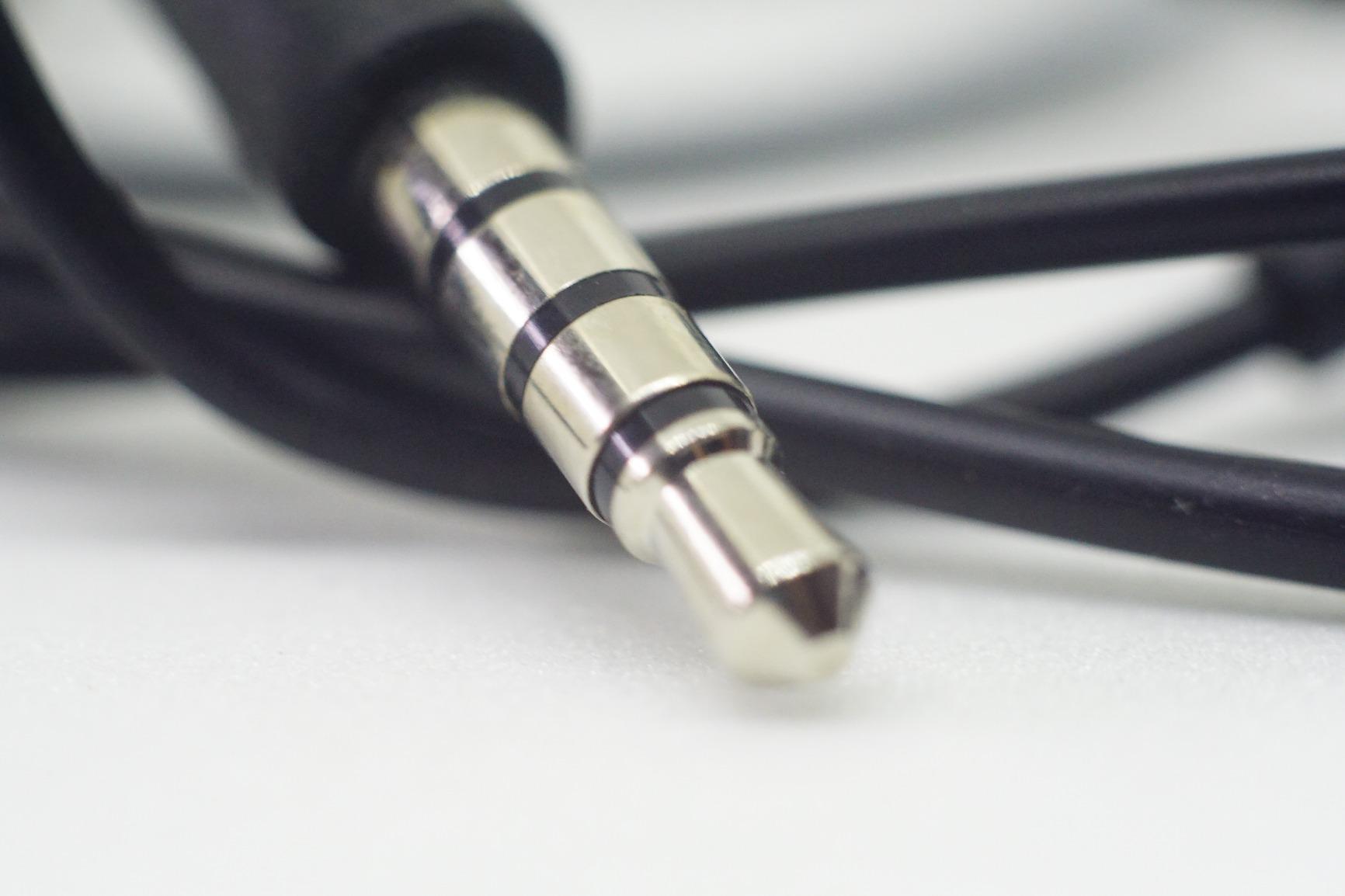 Mi Basic in-Ear Headphones with Mic (Matte Black) : Amazon.in: Electronics