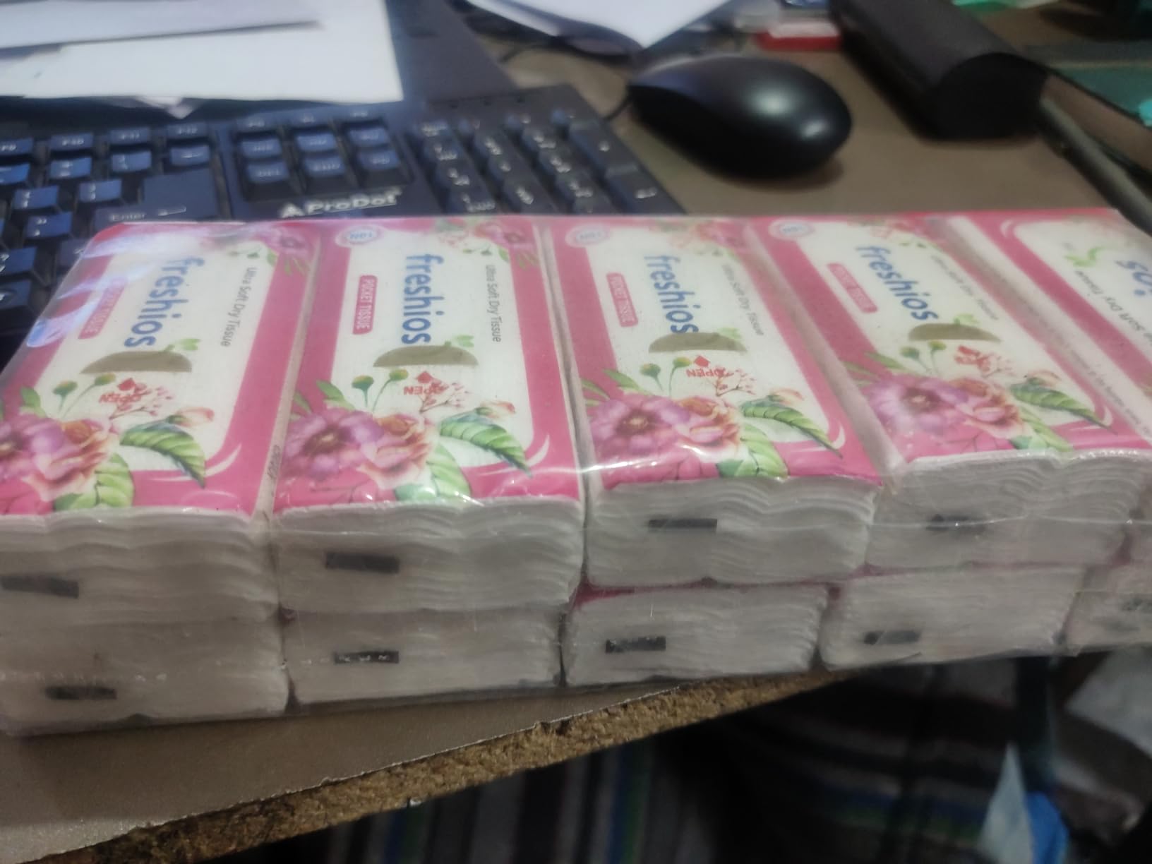 Pocket Tissue (2 Ply, 100 Sheets) Eco Friendly Ultra Soft Face Tissues ...