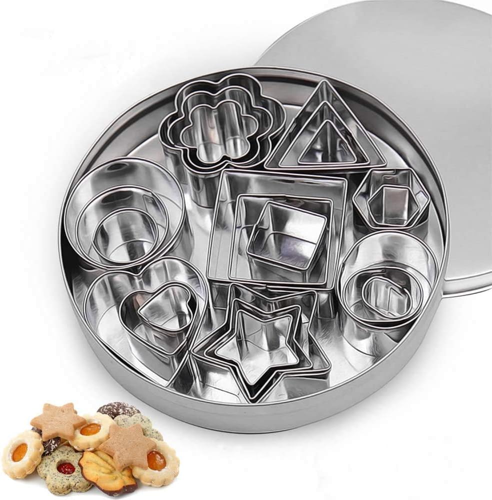 Amazon Basics Biscuit Cutter Set Pack of 25, Silver, Variety Shaped, 4 ...