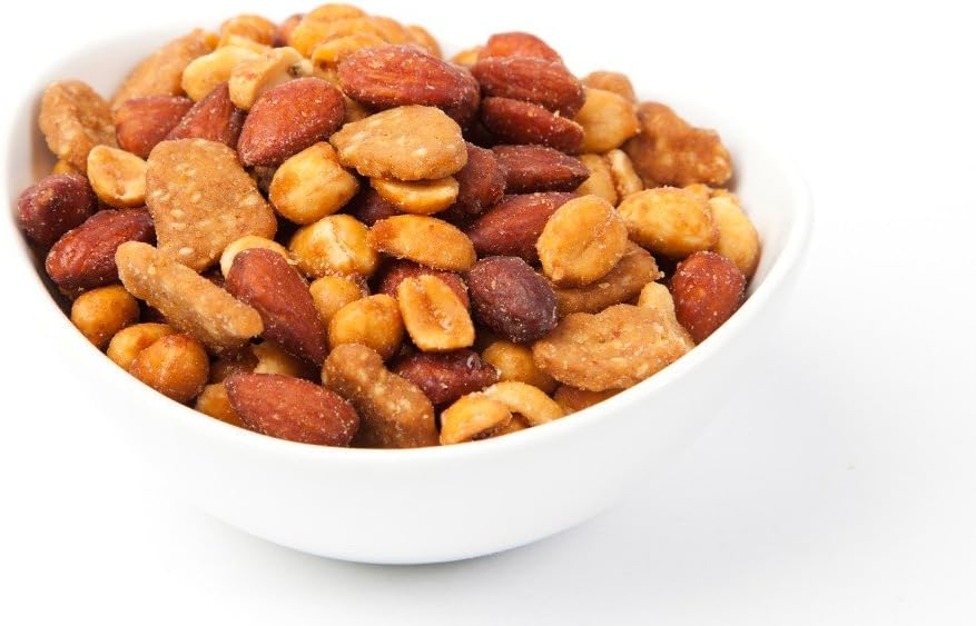 Amazon.com : Southern Style Nuts Cheesy Cheddar Hunter Mix, 20 Ounces ...