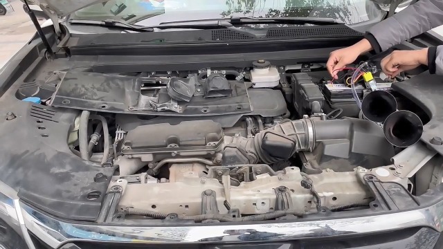 Watch 600DB 12V Super Loud Dual Trumpets Electric Horn Air Horn on ...