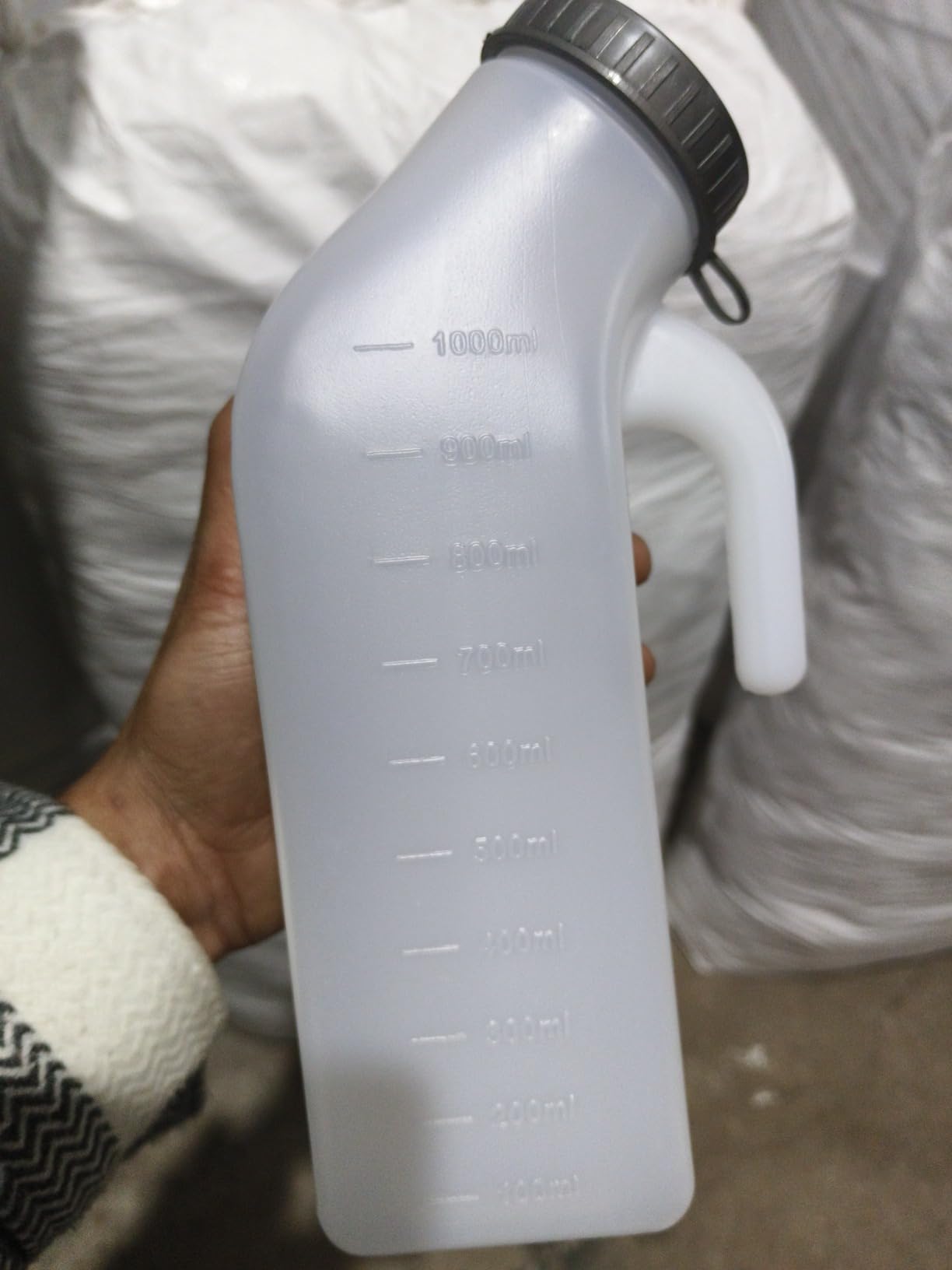 KAPGGRILA Unisex Polypropylene Autoclavable Urinal - 1000 ML Capacity ...