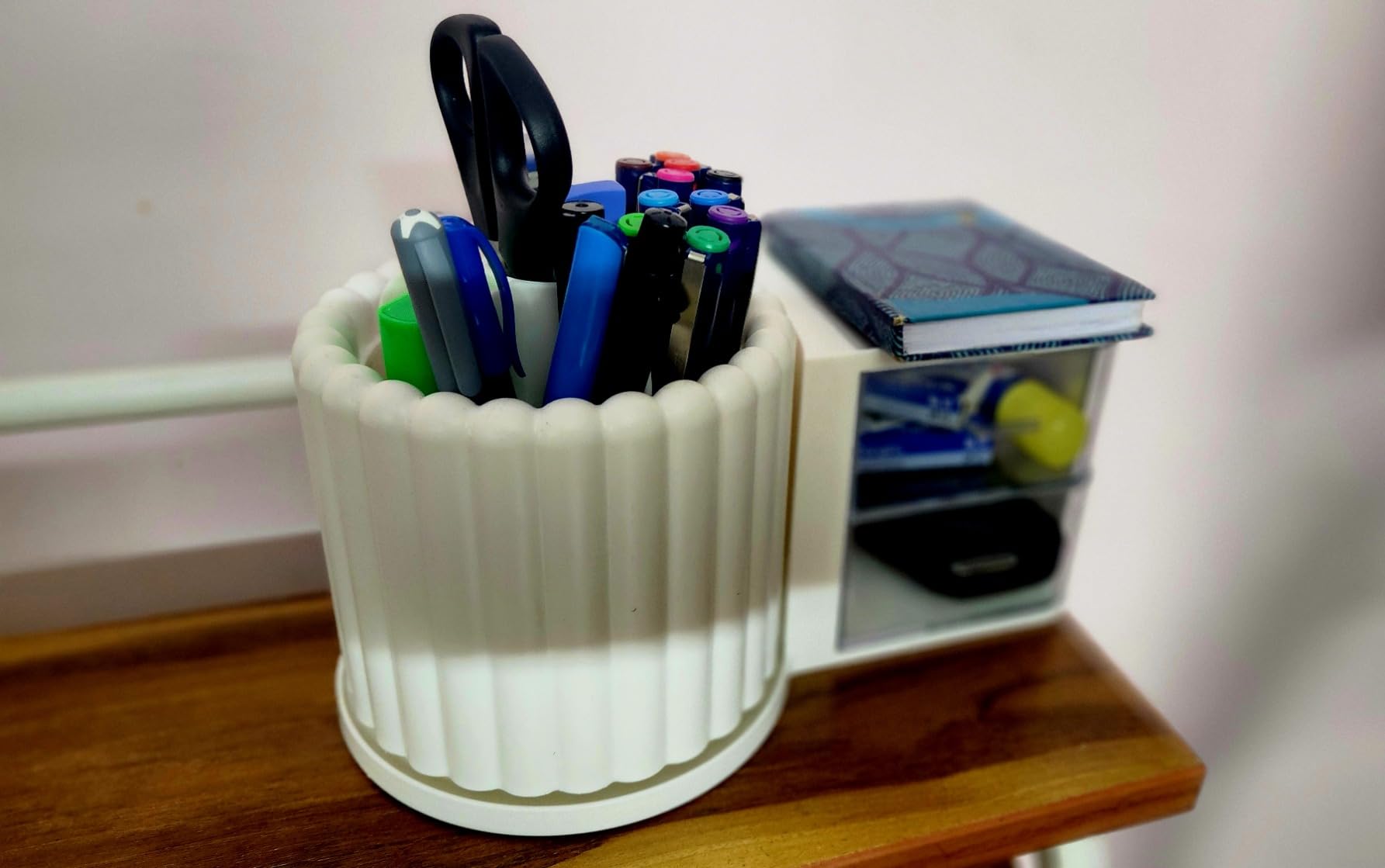 Crobat Rotating Pen Holder, Capacity 360° Rotatable Multifunctional ...