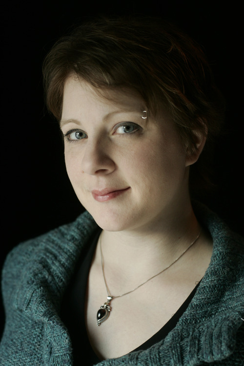 Amazon.com: Elissa Janine Hoole: books, biography, latest update