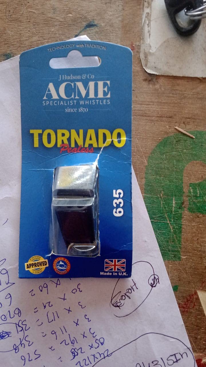 Acme Tornado 635 Pealess Whistle : Amazon.in: Sports, Fitness & Outdoors