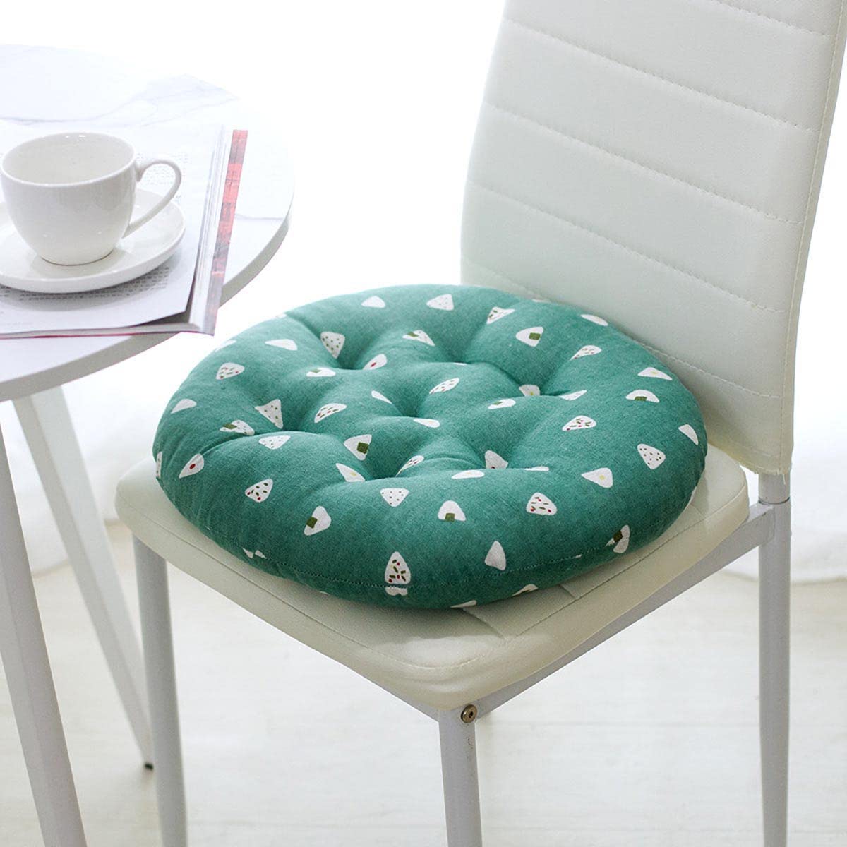 Amazon.com: YUNZLAN Printed Patterns Chair Cushions 18" Round Chair ...