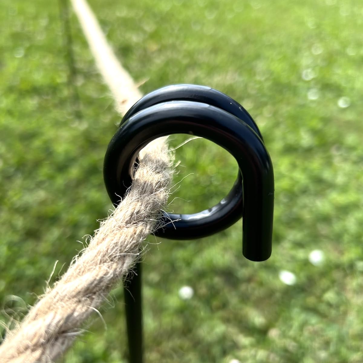 Snapklik.com : 42" Inch, Single Rope Poles/Stakes For Creating A Rope ...