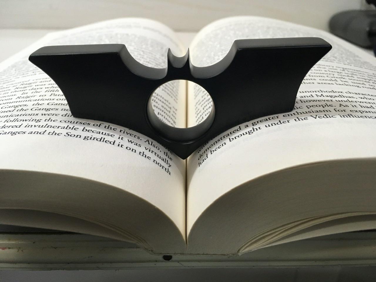 Snowball Ducor Design Batman Thumb Book Holder (Small) : Amazon.in ...