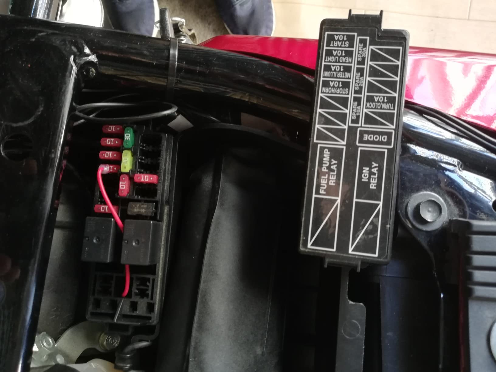 Amazon | エーモン(amon) ミニ平型ヒューズ電源 10Aヒューズ差替用 E511 後継品「品番4846」あり | ヒューズ | 車＆バイク