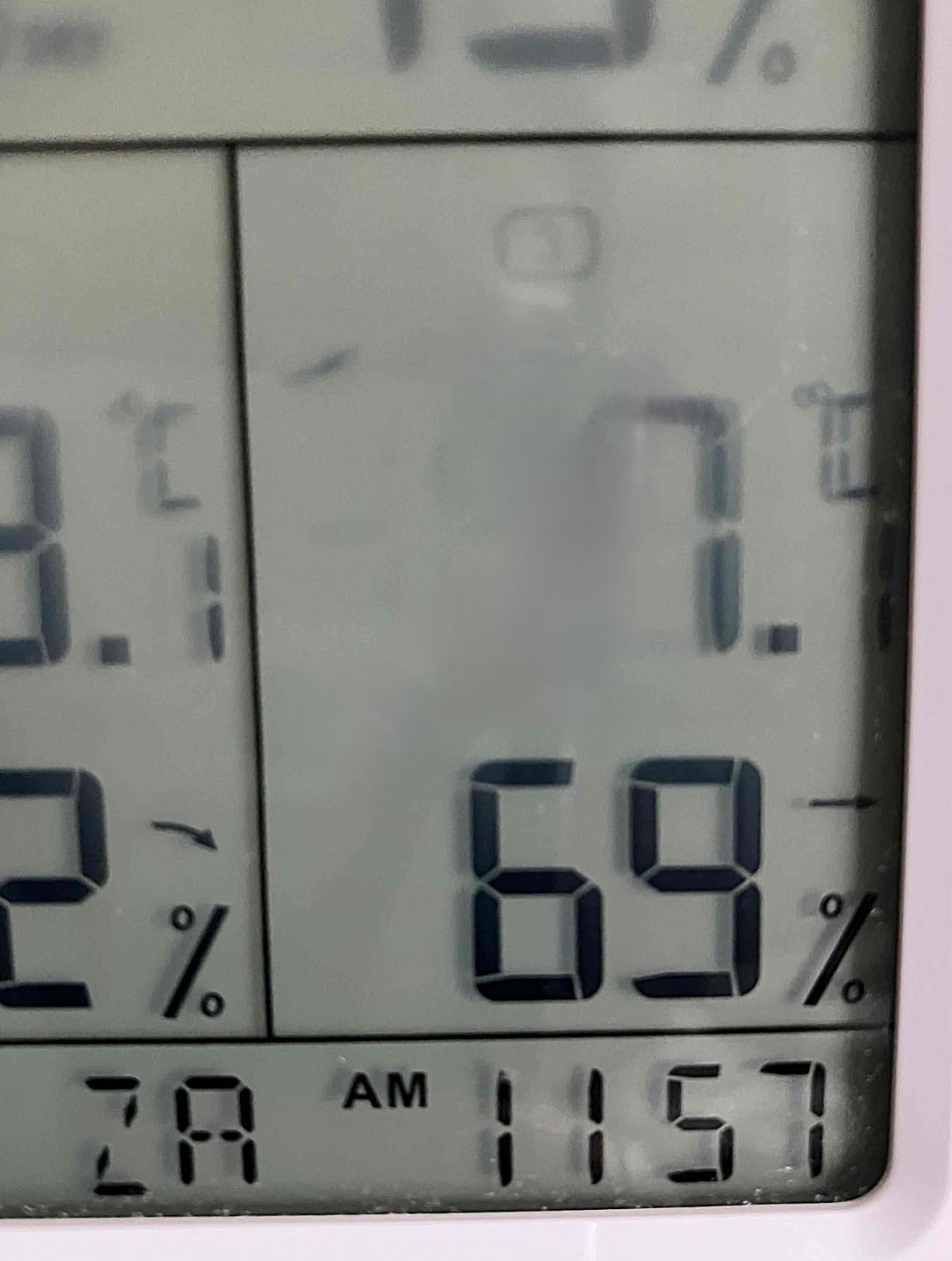 Amazon | Timloon デジタル温度湿度計 外気温度計 ワイヤレス 温湿度計 3つセンサー 室外/室内 高精度/LCD大画面/バックライト機能付き/時計カレンダー/温湿度超限警報 ...