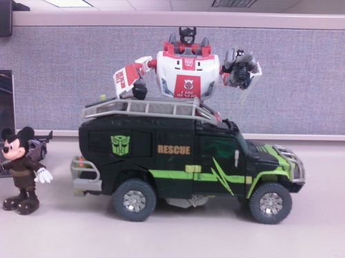 Amazon.com: Transformers Generation Red Alert : Toys & Games