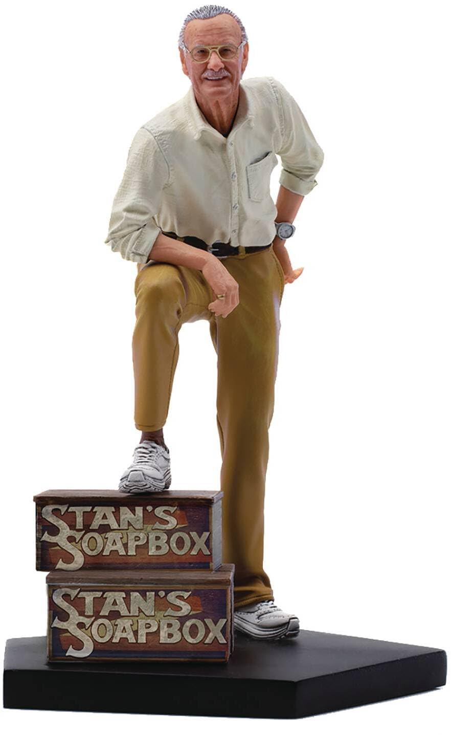 Amazon.com: Iron Studios - Stan Lee Art Scale 1/10 Regular : Stan Lee ...