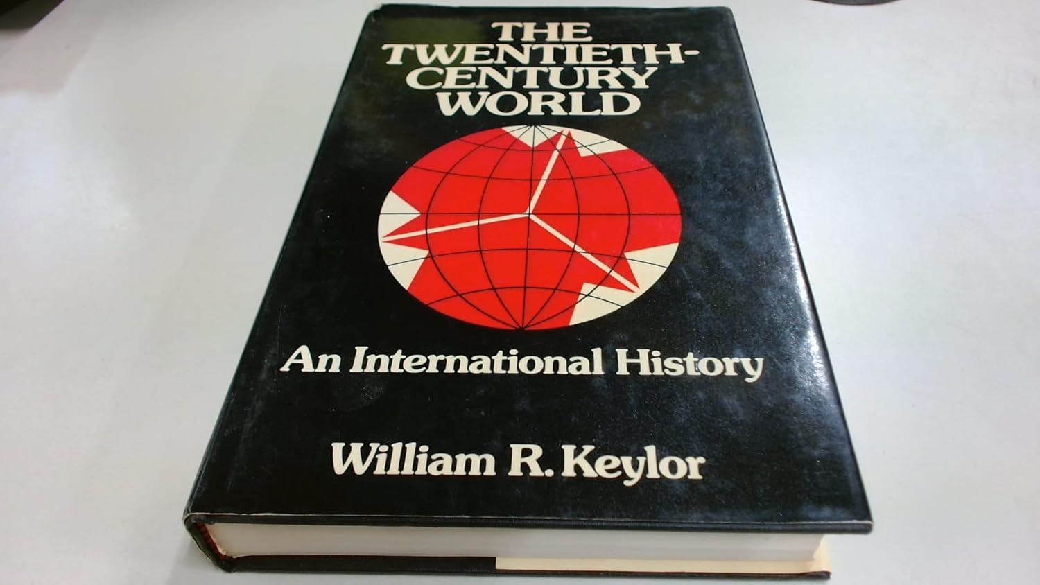 Amazon.com: The Twentieth Century World: An International History ...