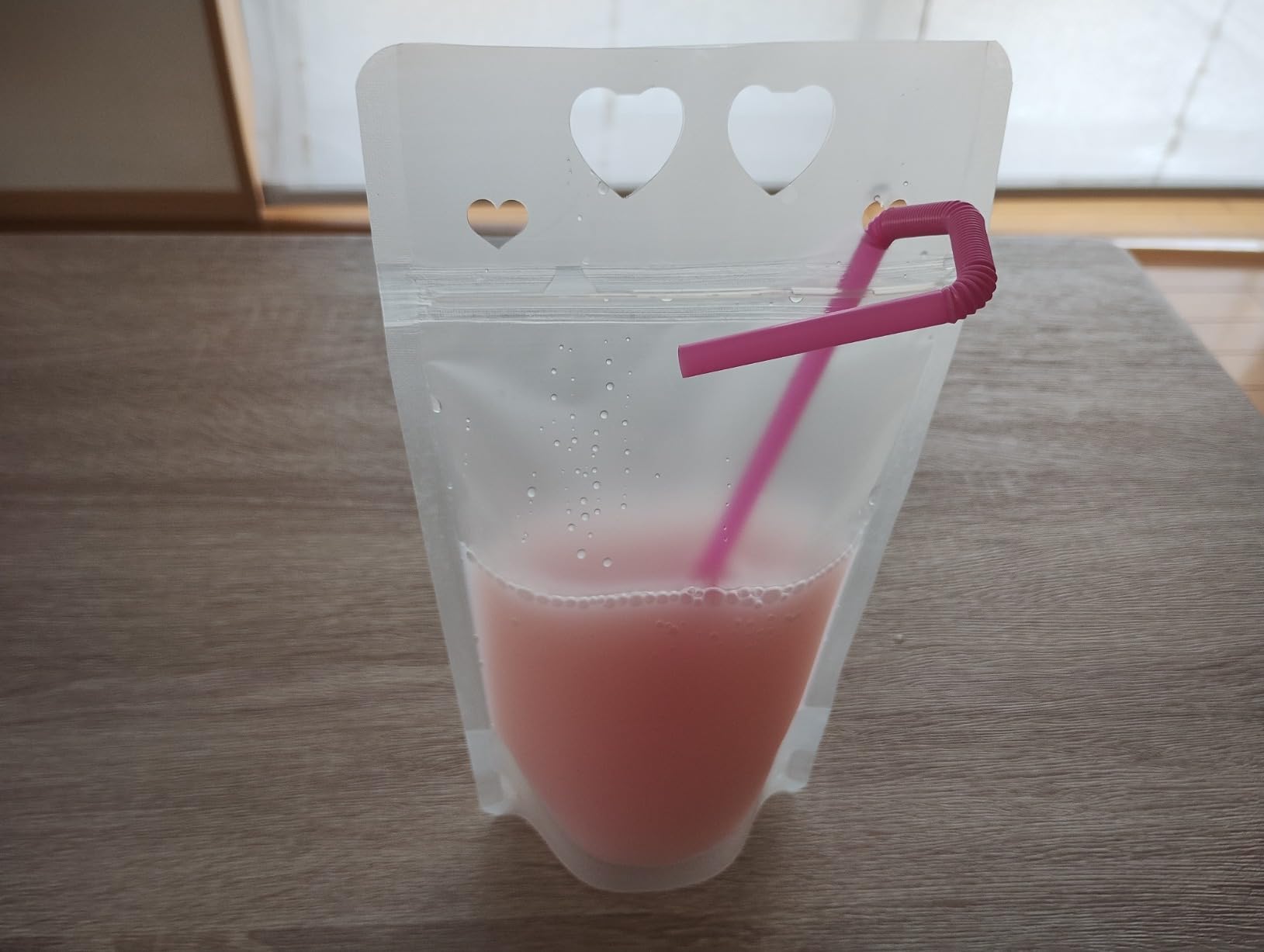 Amazon.co.jp: NUOLUX 飲み物 バッグ ジュース ストロー 500ml 大容量 飲料バッグ ジュース袋 使い捨て 透明 50枚入り 飲み物バッグ 密封 保存 飲料袋 ジュース ...