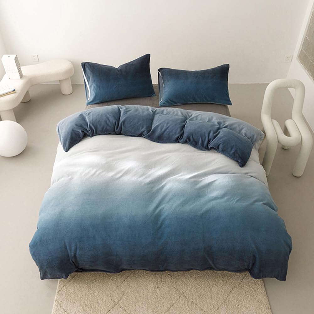 Snapklik.com : Gradient Blue Velvet Comforter Queen Fluffy Blue White ...