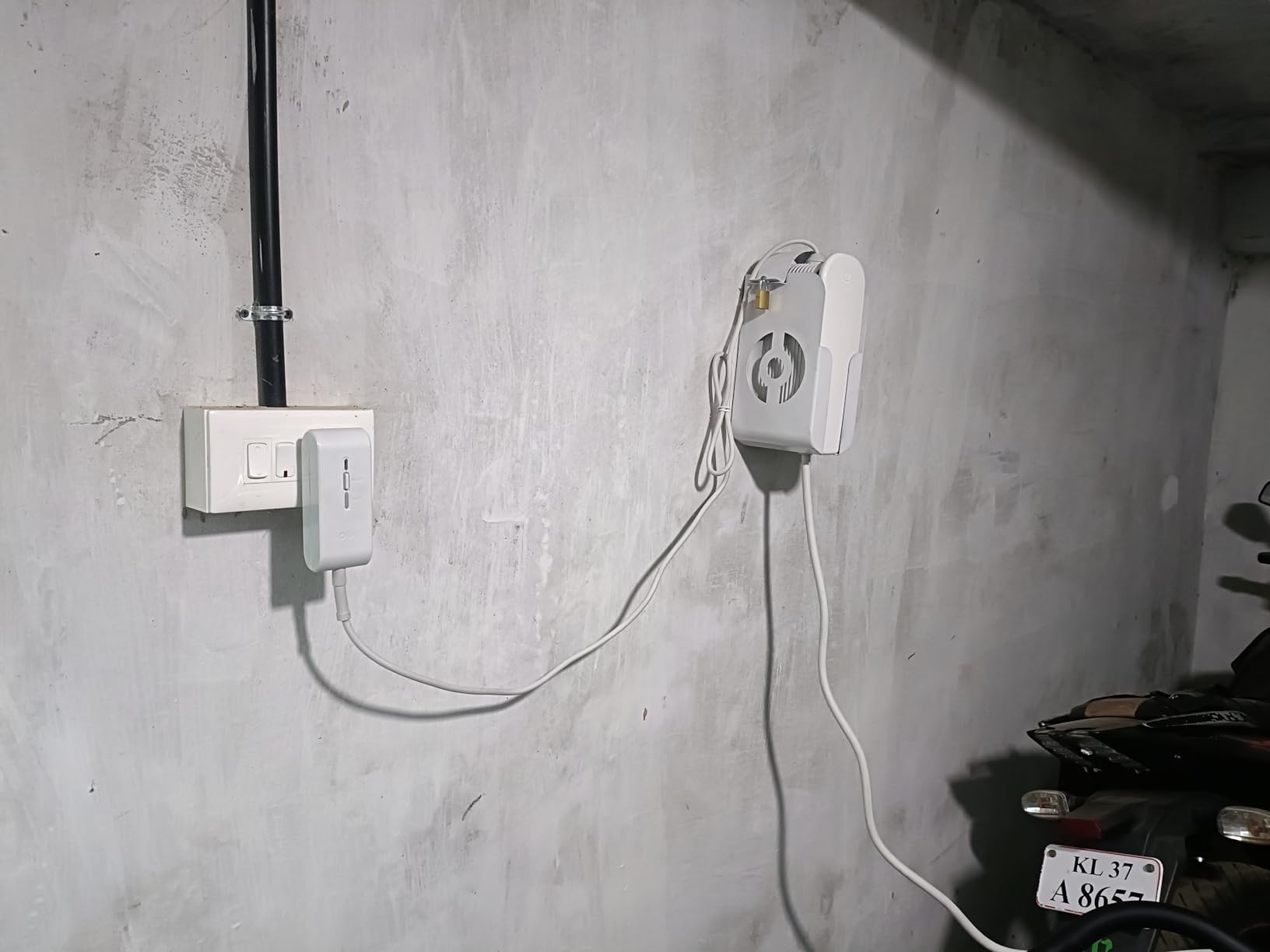V-ON ENREGY Ola S1 Pro Charger Holder | Bracket Wall Mounted Protection ...