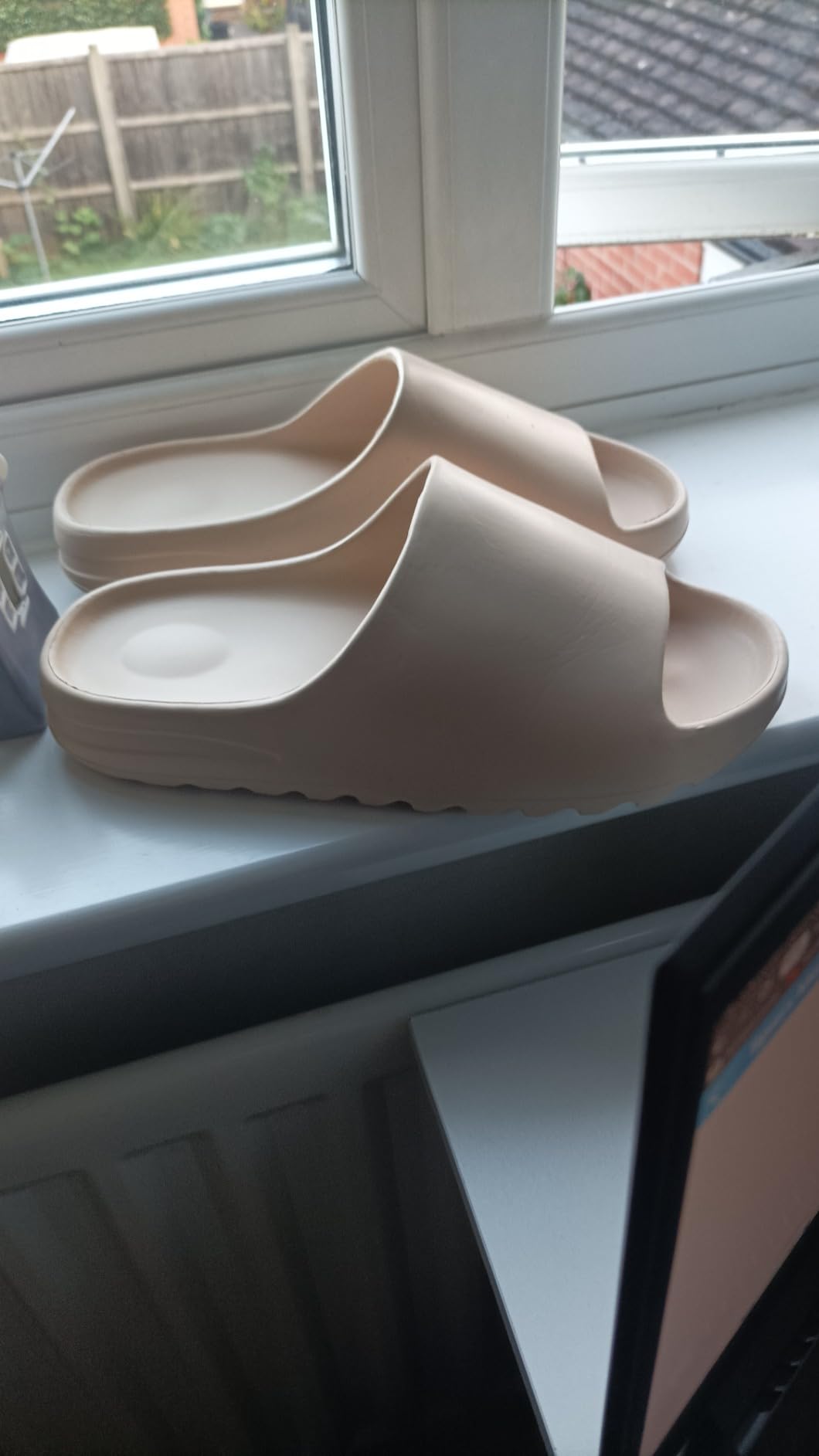 Puimentiua Ultra-Soft Cloud Sliders for Women and Men Non-Slip Quick ...