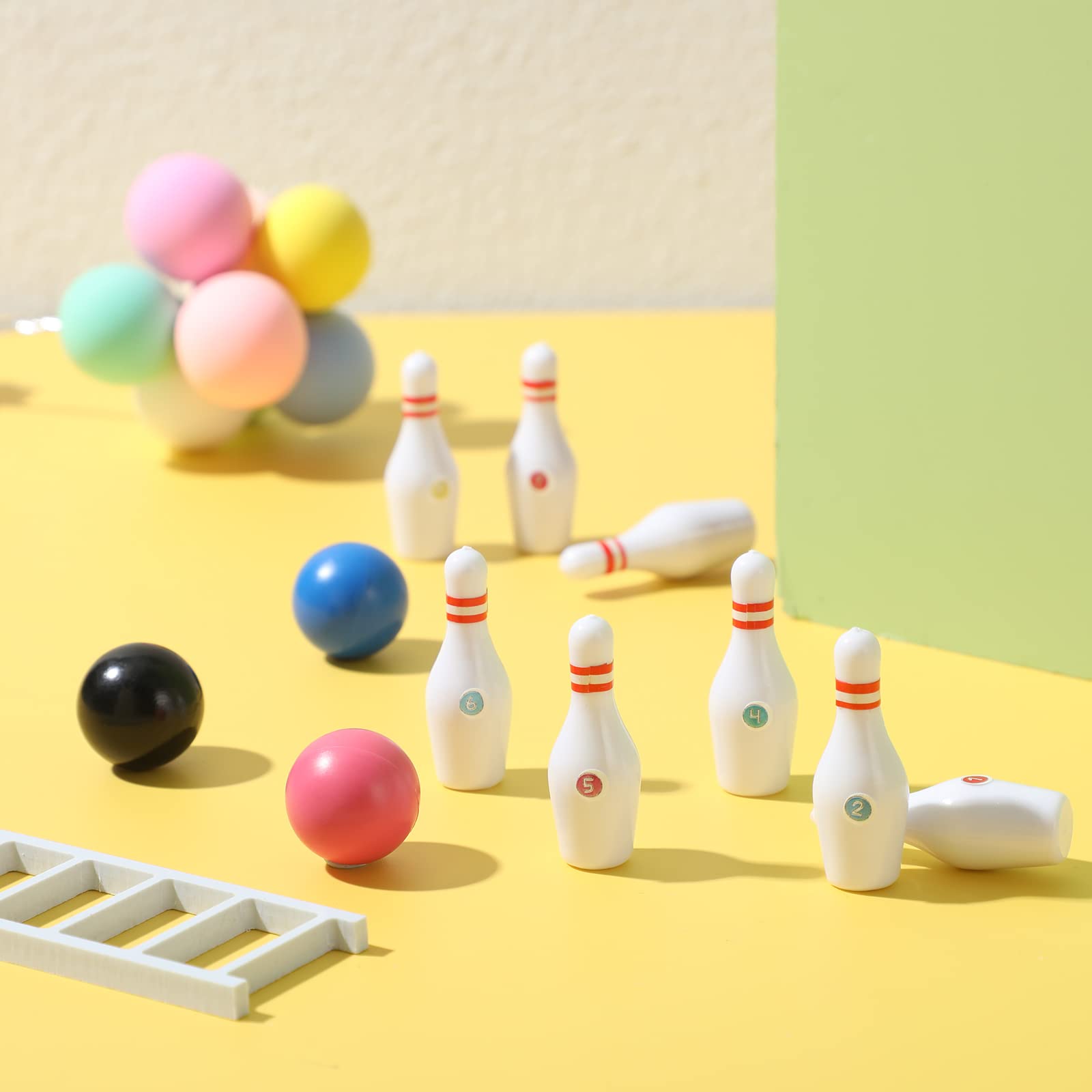 Miniature Bowling Pins Bowling Pins Setup Hi Res Stock Photography And