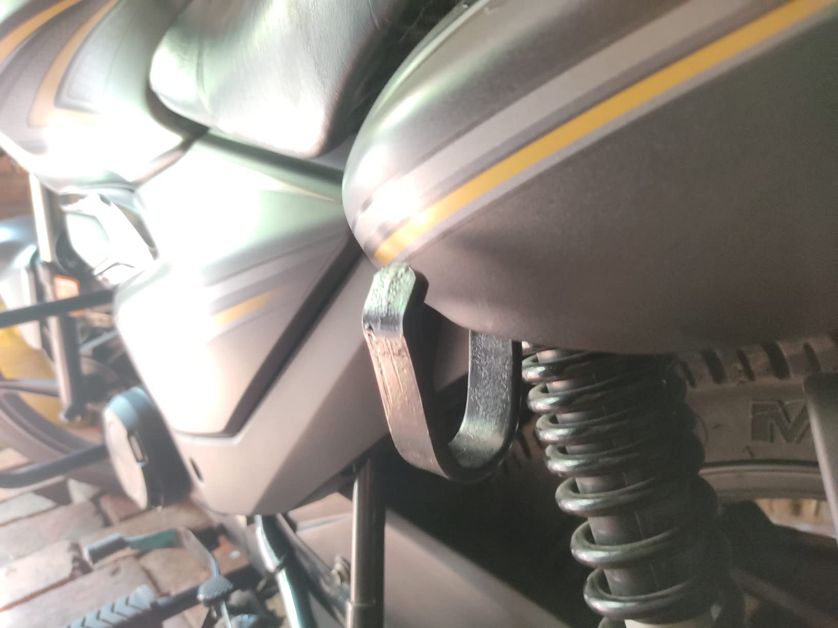 AUTOPLEX Bike Pillion Hook/Holder Hook/Carry Bag Holder for All Shine ...