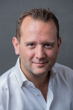 Amazon.com: Tom Zeeb: books, biography, latest update