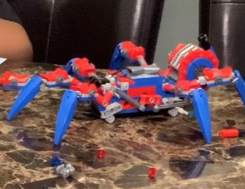 Amazon.com: LEGO Marvel Spider-Man: Spider-Man's Spider Crawler 76114 ...