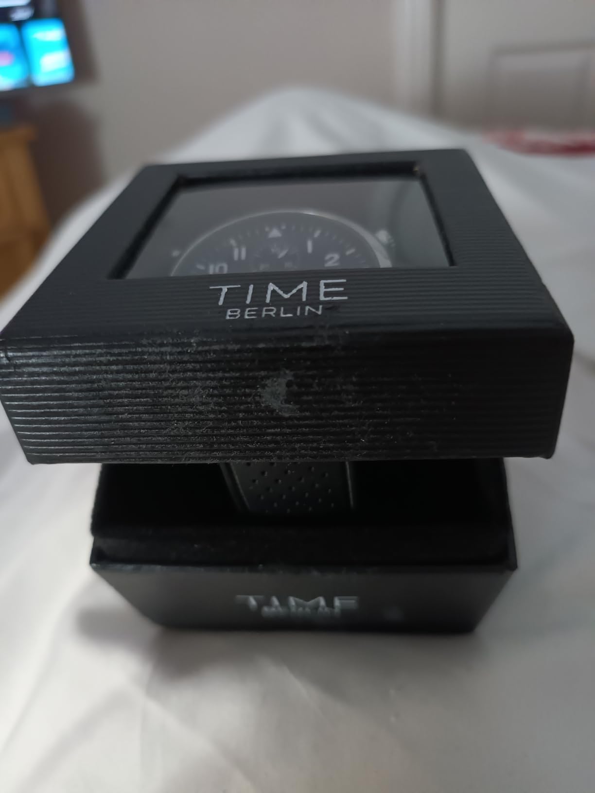 Time Berlin Camera Watch - Wrist Watch with Camera and Microphone 4GB ...