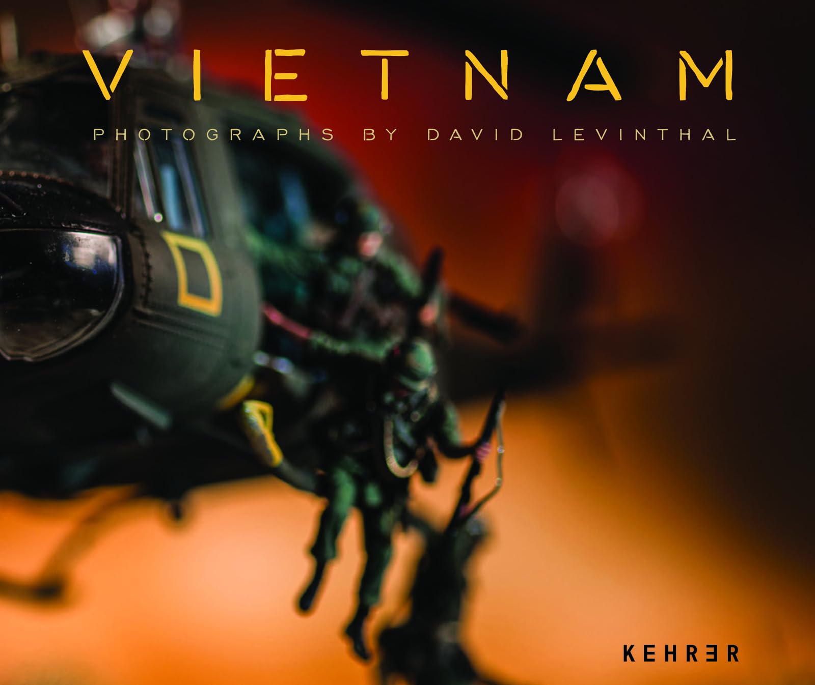 Amazon.com: Vietnam: 9783969001455: Levinthal, David, Hostetler, Lisa ...