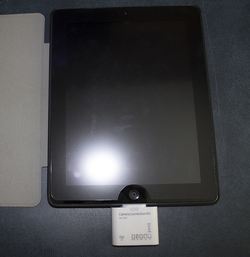 Amazon.com: Newgen CRIPAD51 5-in-1 Card Reader for Apple iPad, iPad 2 ...