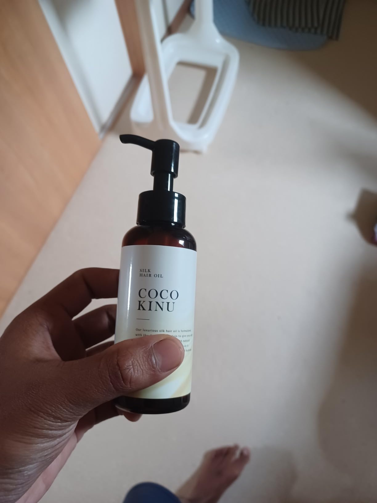 Amazon | ココキヌ (COCO KINU) ヘアオイル 洗い流さないトリートメント 100mL ダメージ補修 シルキーサボンの香り | COCO KINU | ヘアオイル 通販