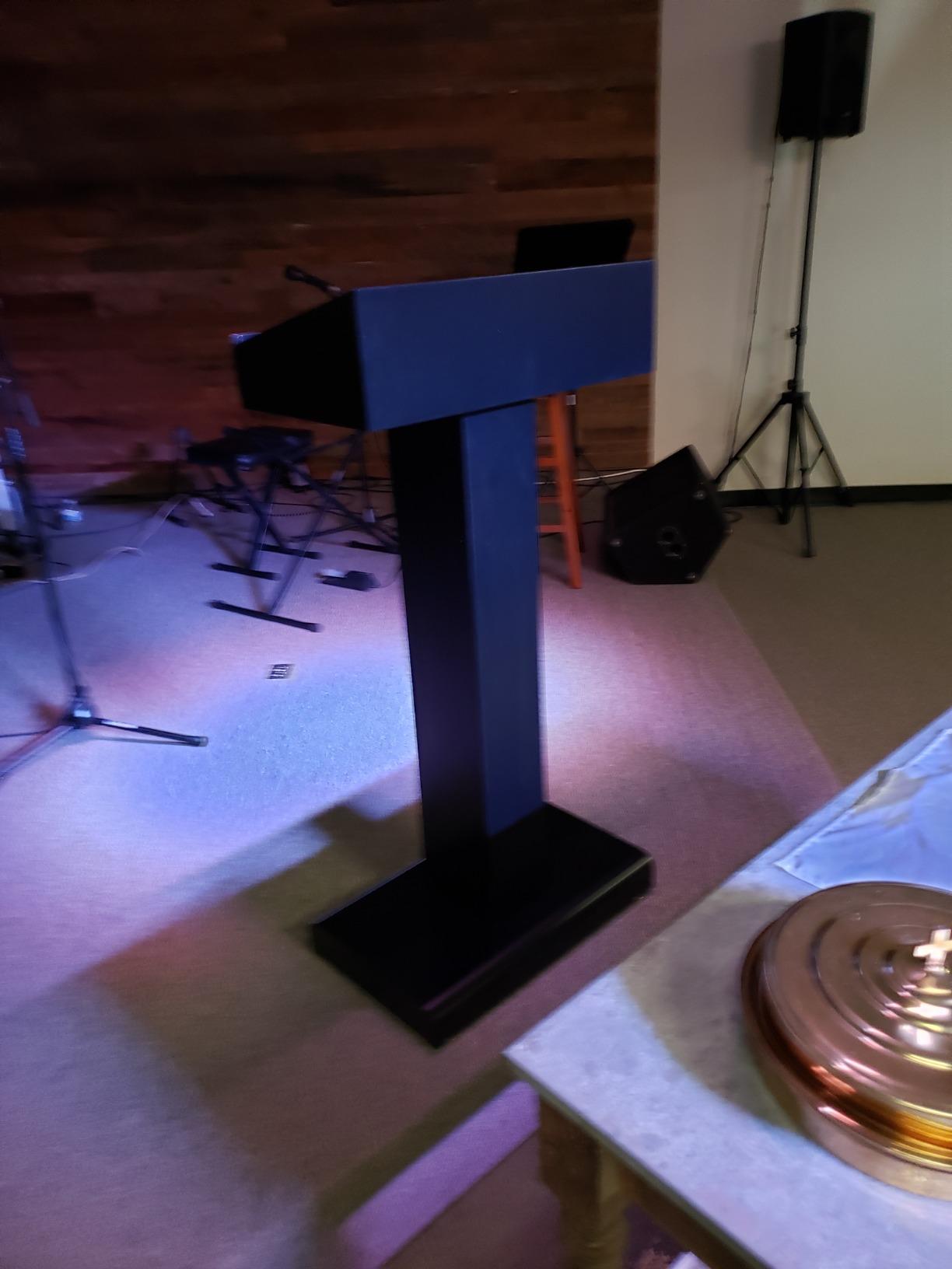 Amazon.com: Displays2go Steel Podium with Rectangular Base, Open ...