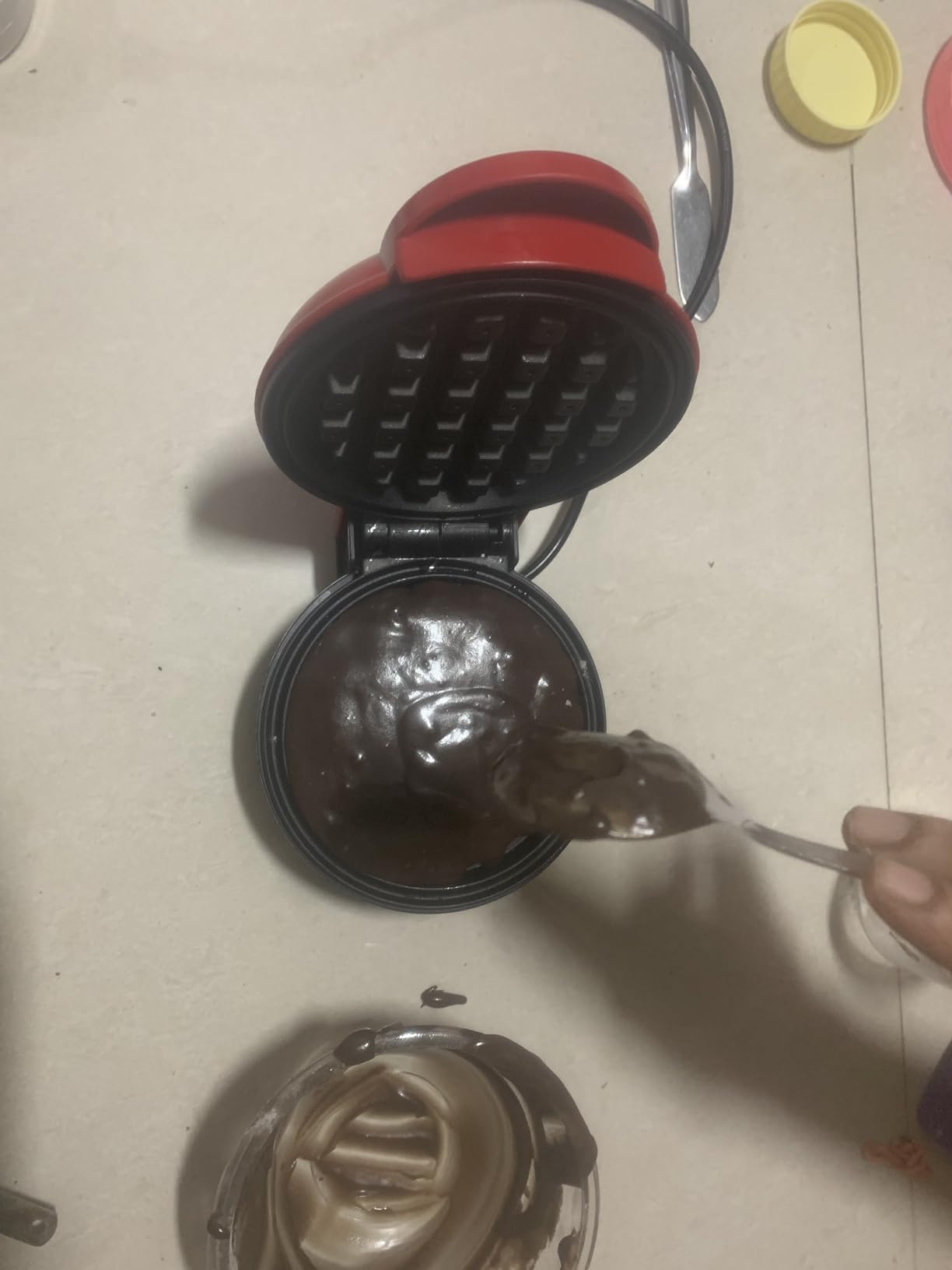 AMBIKANATHAYA Waffle Maker, Electric Waffle Iron, Mini Waffles Maker ...