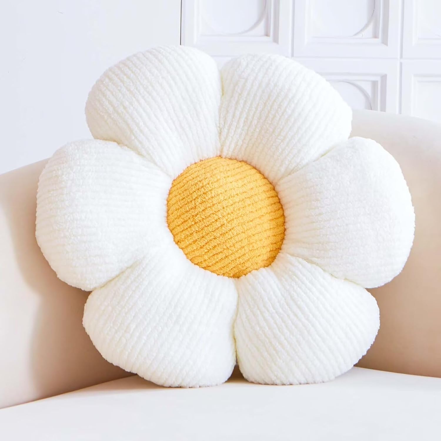 Amazon.com: VBGYA White Flower Decorative Throw Pillows - Cute Daisy ...