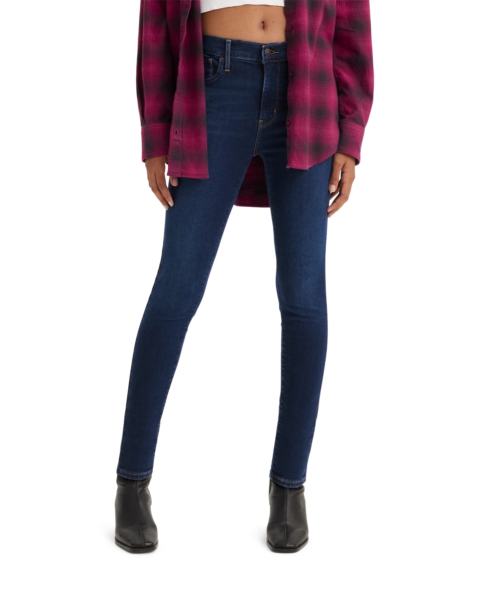 Jet-Set in Style: Airport Outfit Ideas for Every Season