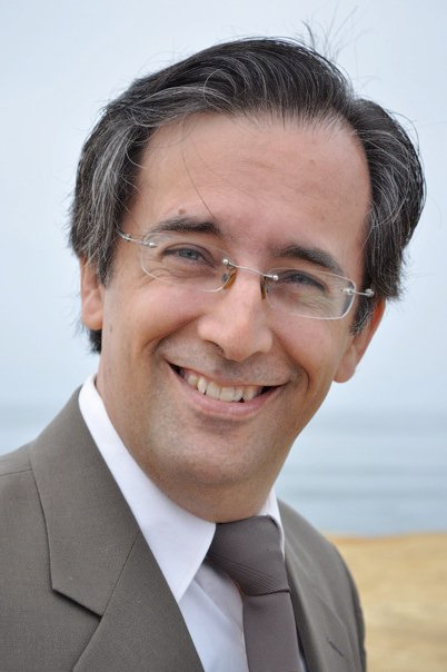 Amazon.com: Mr. Roberto Fernandez: books, biography, latest update