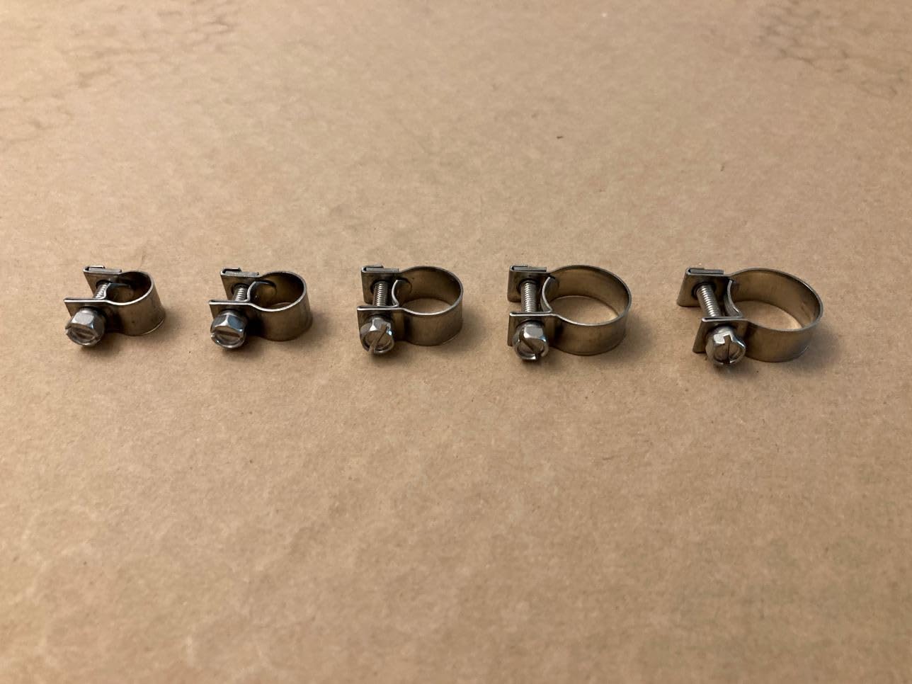 Amazon.com: Tnisesm Mini Fuel Injection Hose Clamps Adjustable 9/32"-23 ...