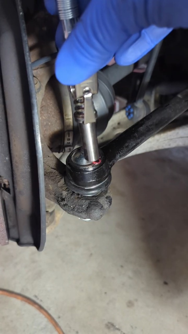 Watch How to Assemble & Use Thorstone Grease Gun on Amazon Live